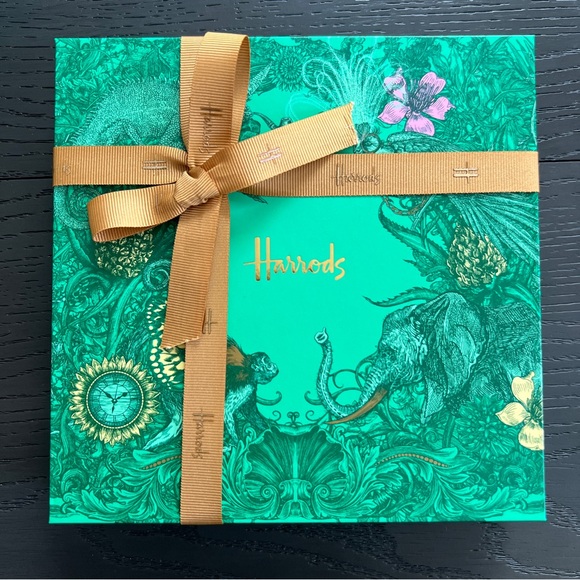 Harrods | Storage & Organization | Empty Harrods London Luxury ...
